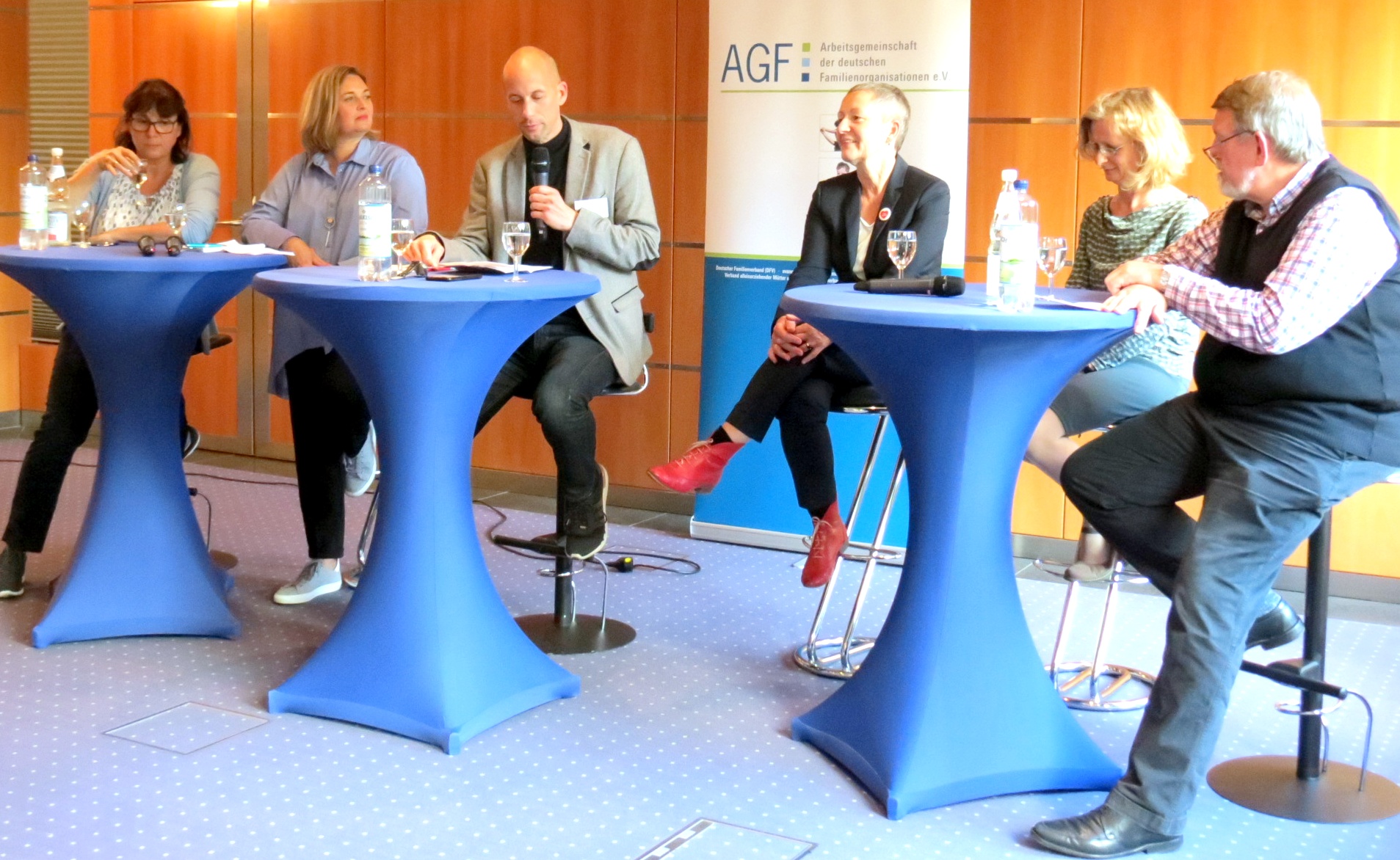 10.10.2018: Panel discussion on the impact of digitalisation on ...